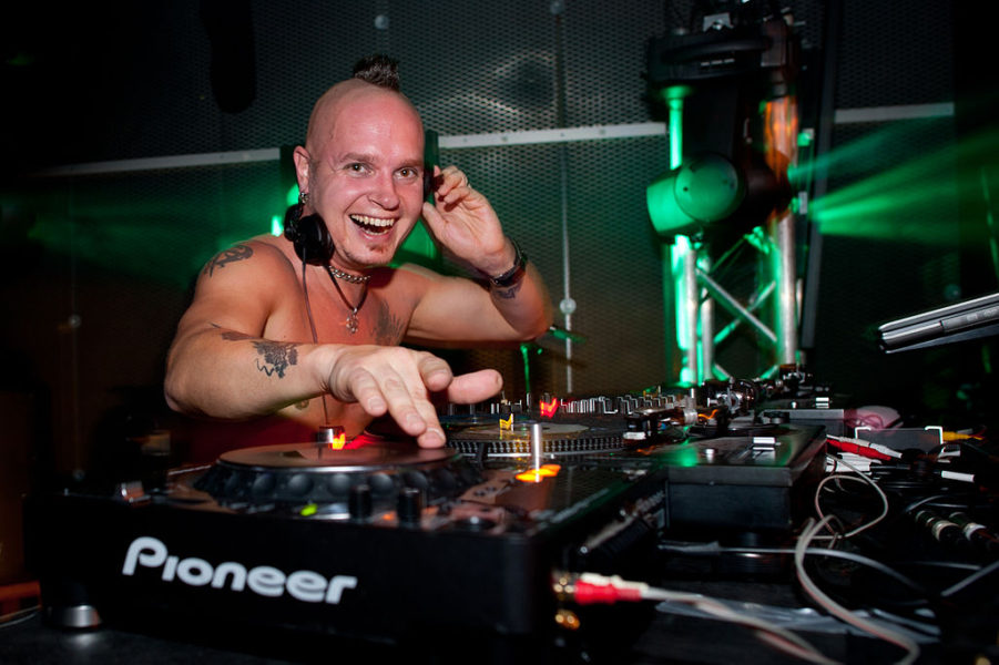 Northern DJ Assaulted In London After Putting Donk On Deep House Track